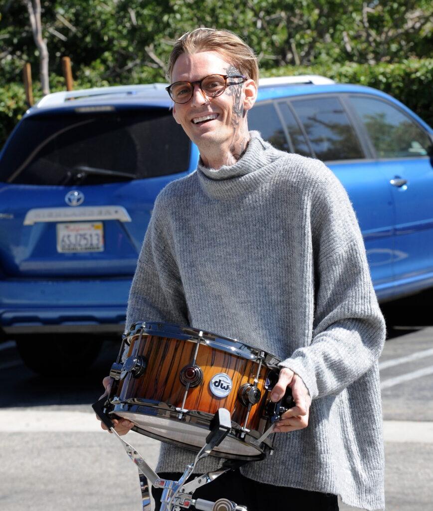 Police Warned About Aaron Carter: 'He's Inhaling Computer Duster'