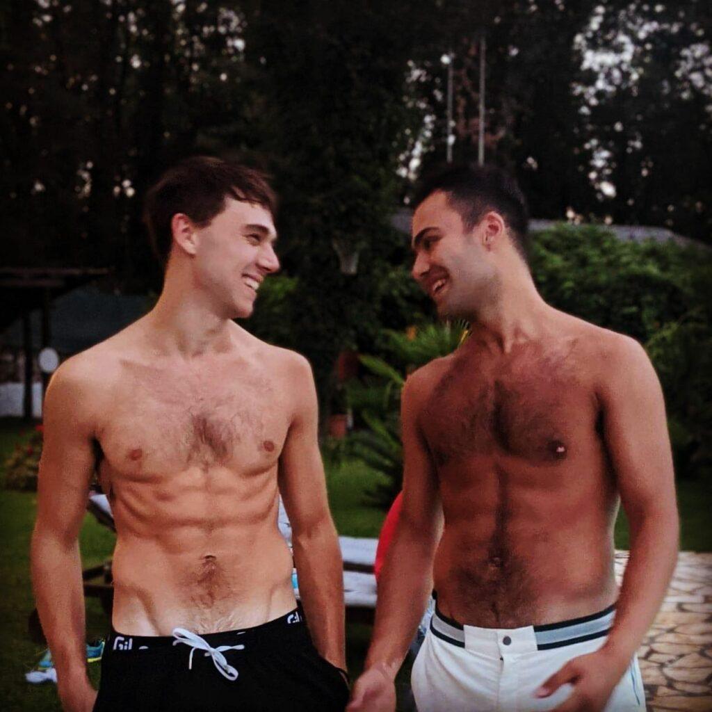 One 'Bridgerton' Star BEGGED Producers For A Shirtless Scene!