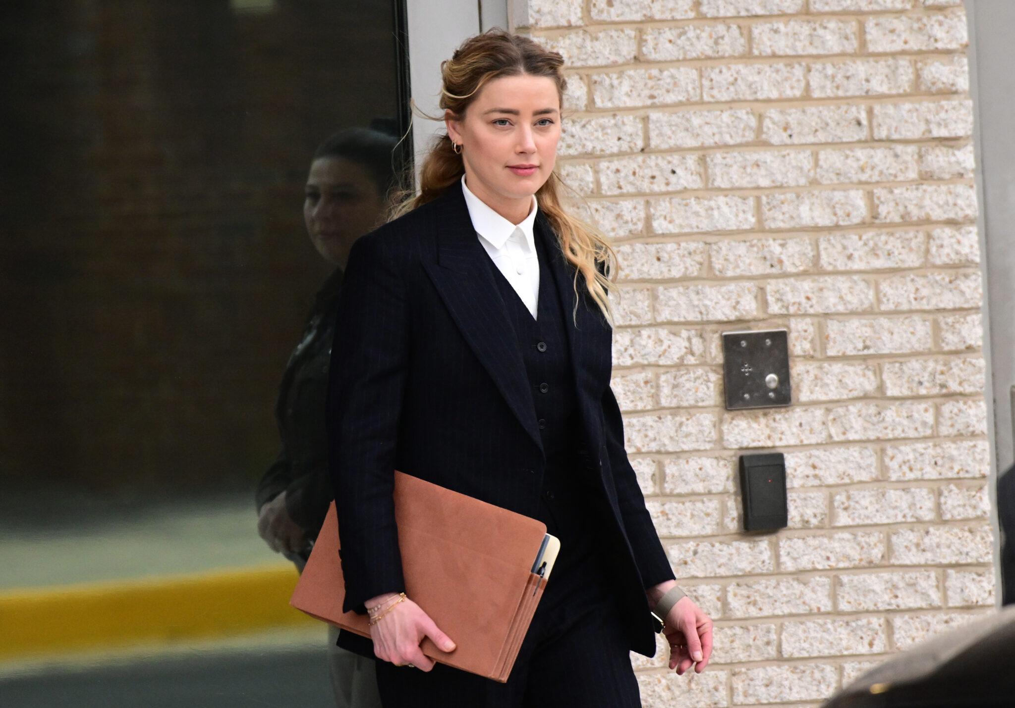 Psychologist Testifies To Graphic Abuse Of Amber Heard By Johnny Depp
