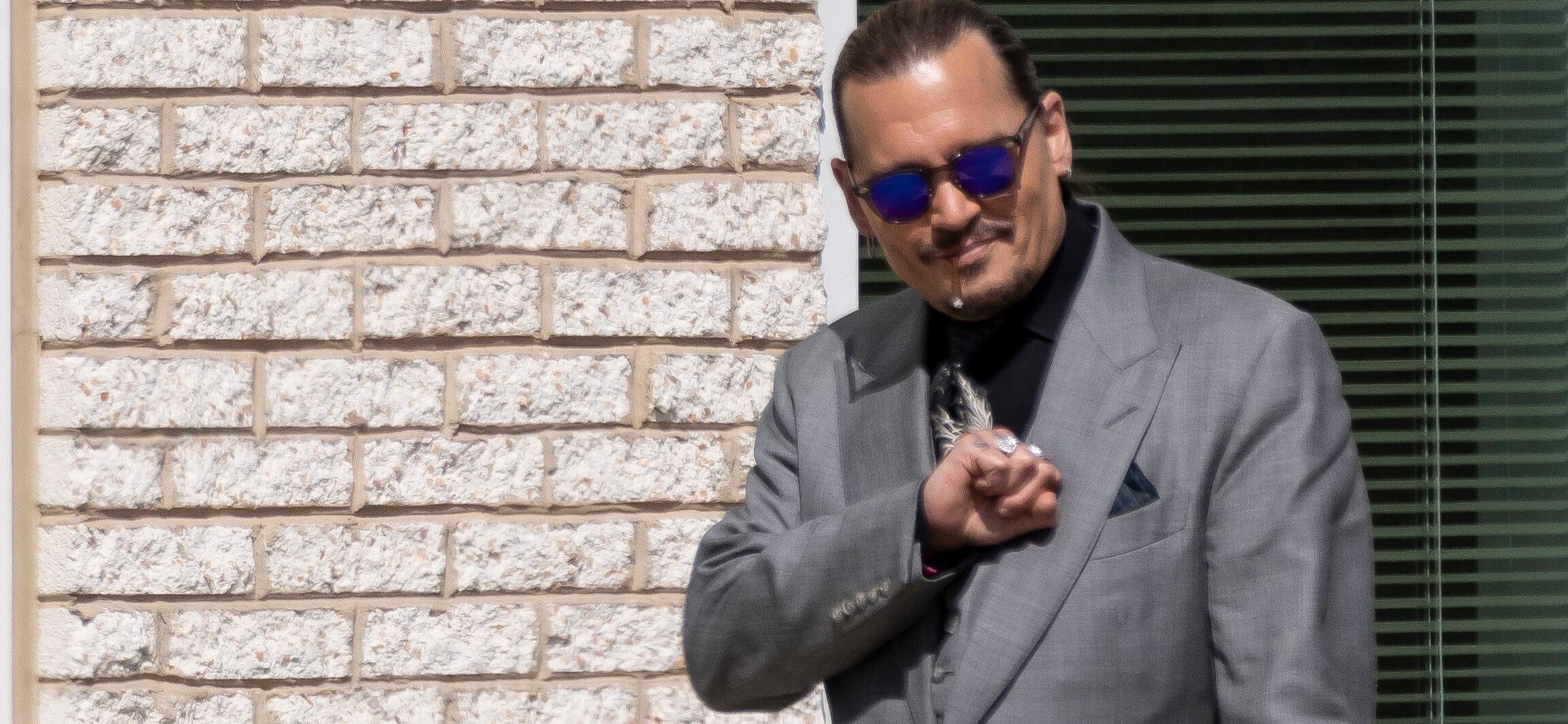 Johnny Depp Trial: Judge Threatens To Kick Out Laughing Fans!