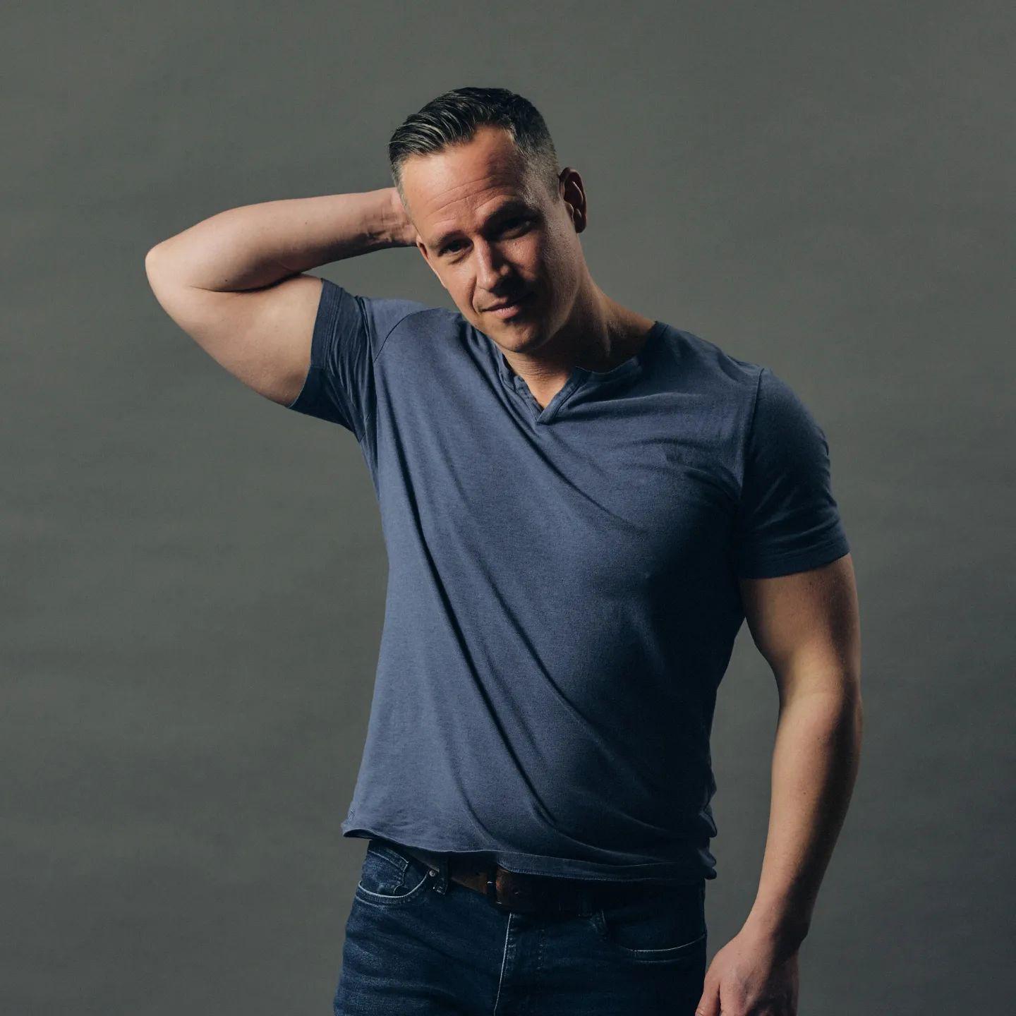 'Love Is Blind' Star Alleges He Was Deprived Of 'Food, Water, Sleep'