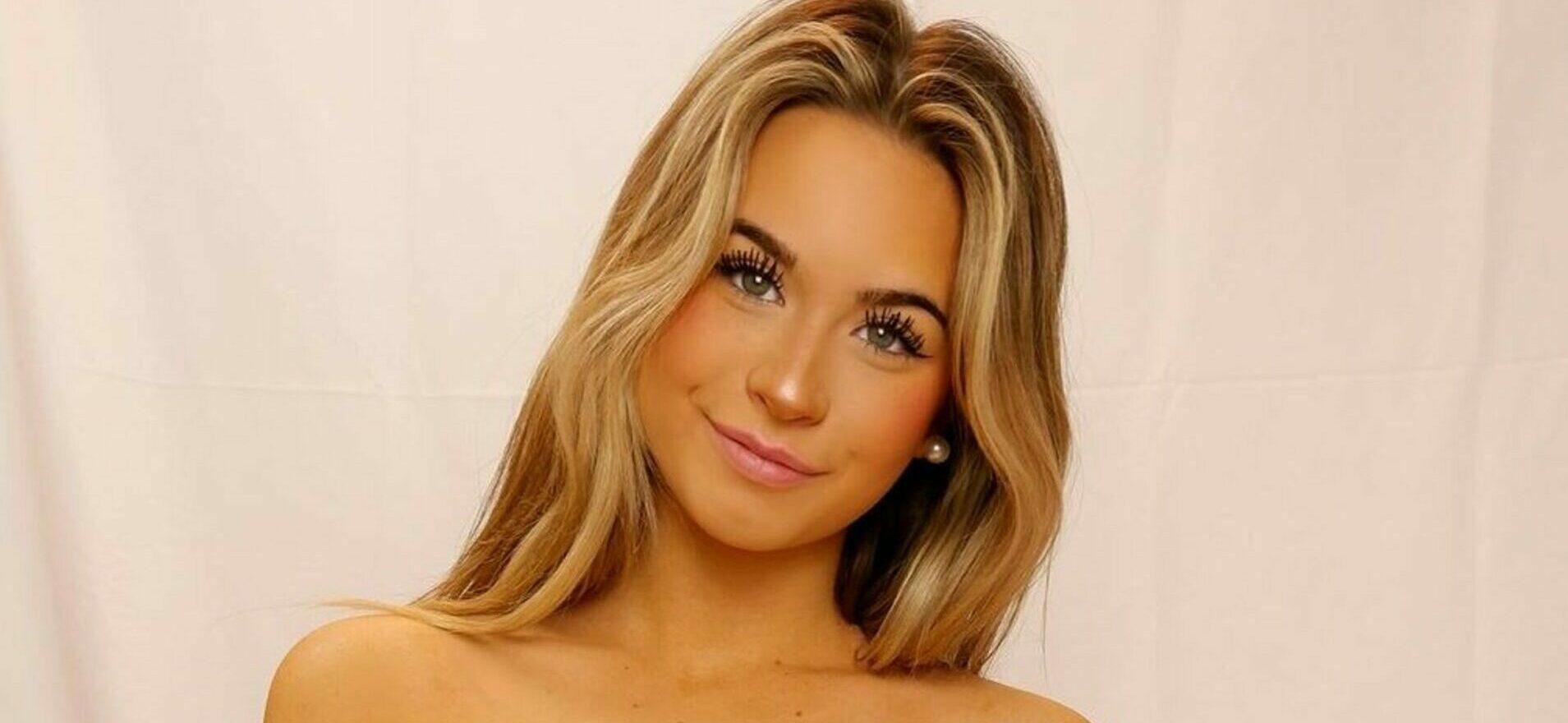 Emily Elizabeth Goes Braless In Her Tight Blue Mini Dress