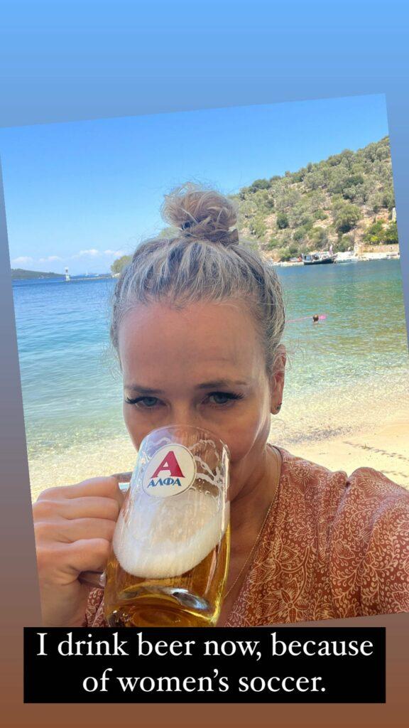 Chelsea Handler's A Beer Drinking Single Parent Post Split!