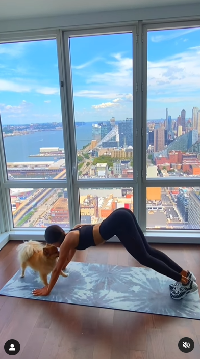 Jen Selter Sets 'New Goals' While Tugging On Black Thong