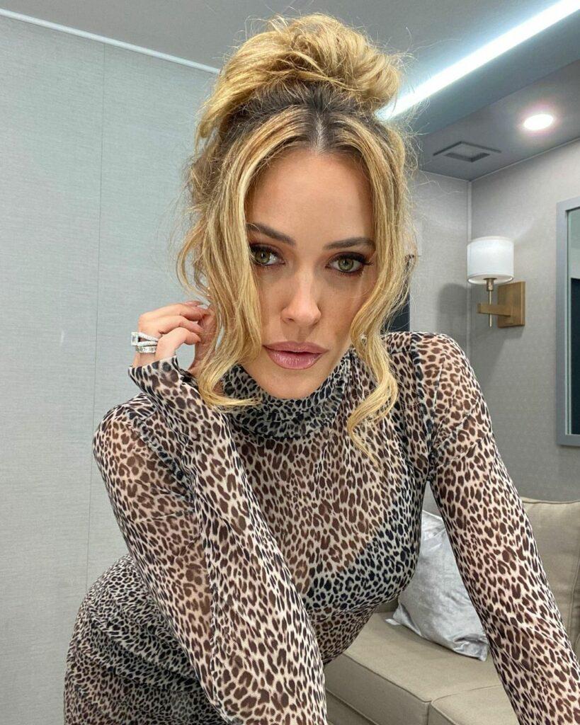 Peta Murgatroyd Leaves Fans Saying "Meow" After Posing In Sexy Outfit