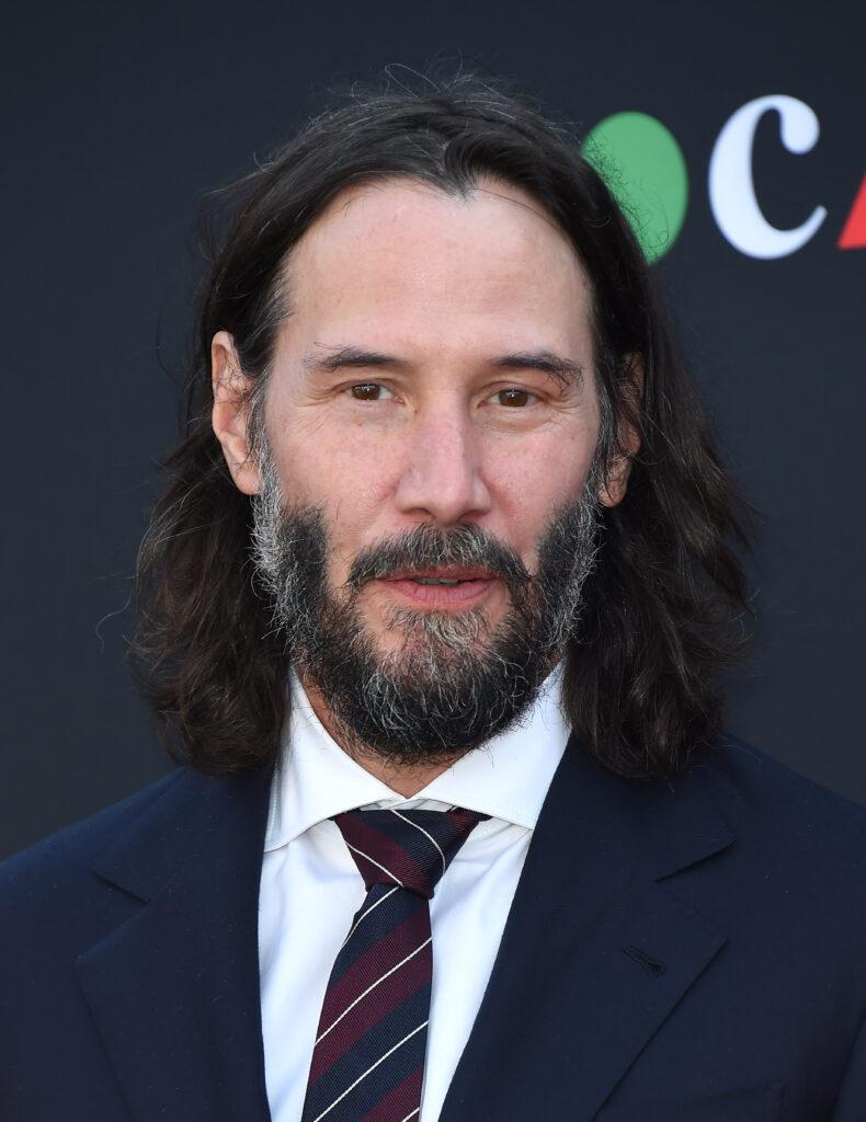 Matthew Perry Apologizes For 'Keanu Reeves Still Walks Among Us' Quote ...