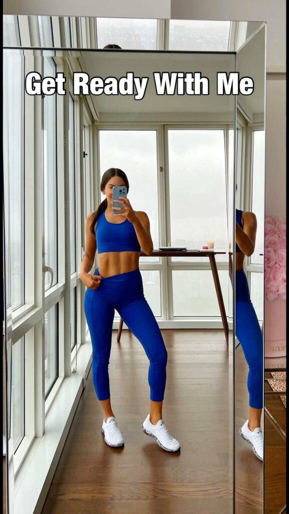 Jen Selter Shows Off Her 'Booty-Poppers' In Cherry Red Leggings