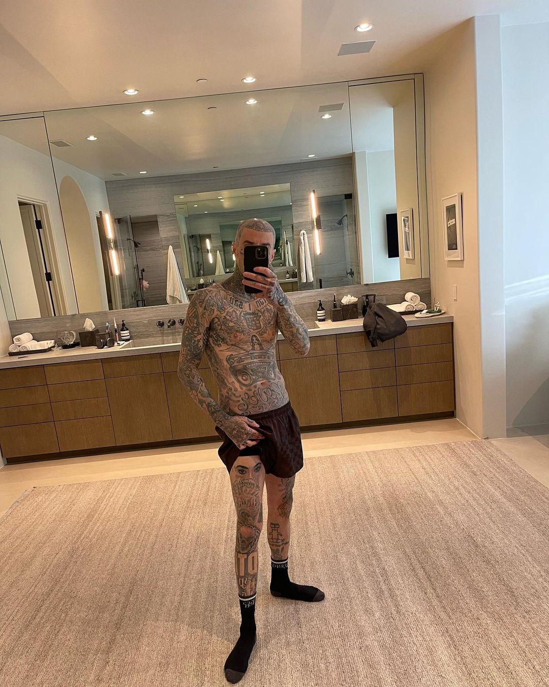 Travis Barker Might Be Eating Kourtney Kardashian In Racy IG Pic