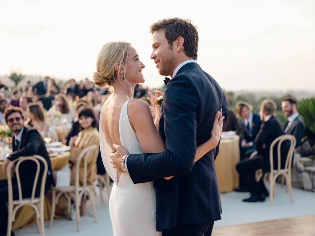 Ginny & Georgia’s Brianne Howey Welcomes 1st Baby With Husband Matt Ziering