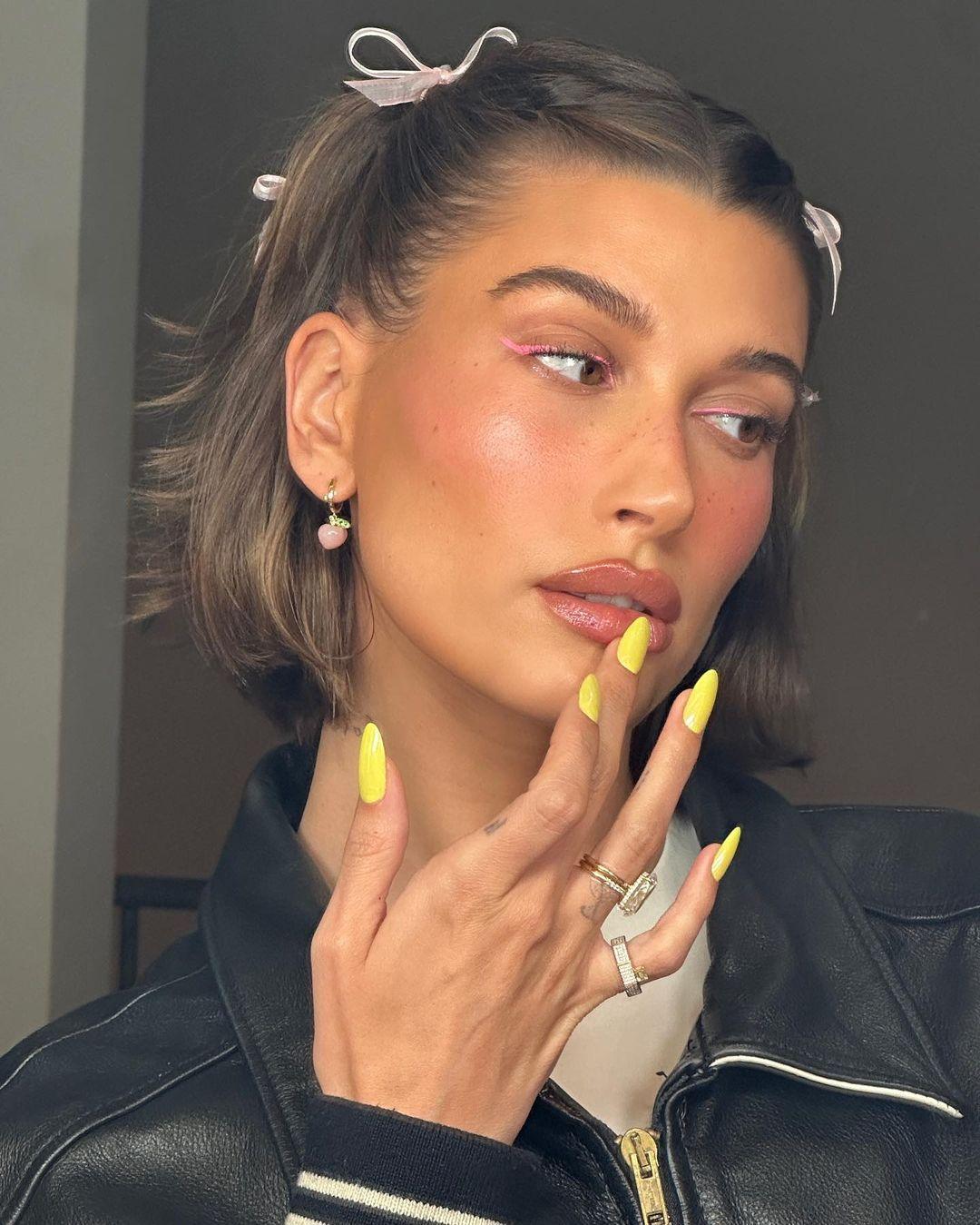 Hailey Bieber's Chic Hairstyle Steals Fans Hearts