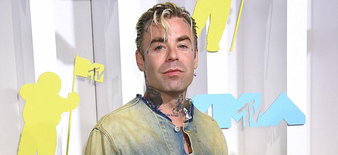 Mod Sun Sparks Romance With Model Sahara Ray After Avril Lavigne Split