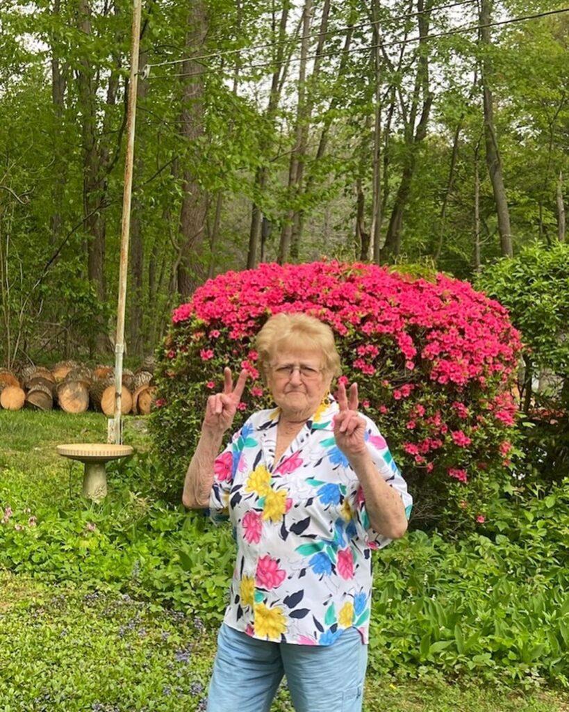 Grandma Droniak Shares Message For Her Eventual Funeral