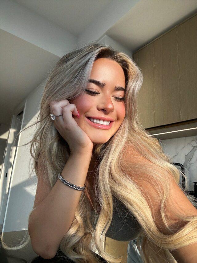 Emily Elizabeth Gives The Best View In Her Tiny Bikini