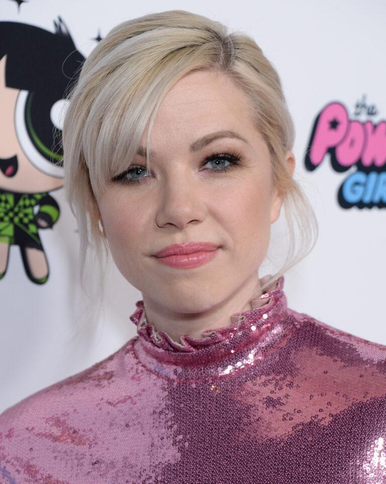 Carly Rae Jepsen Announces New Album: 'The Loveliest Time'