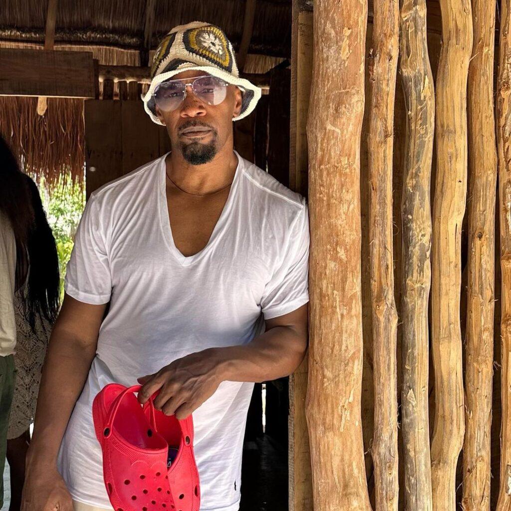 Jamie Foxx Seen On Getaway With GF Alyce Huckstepp In Mexico