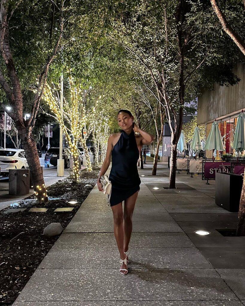 'Bachelor' Alum Sierra Jackson Steps Out In Stunning Black Dress