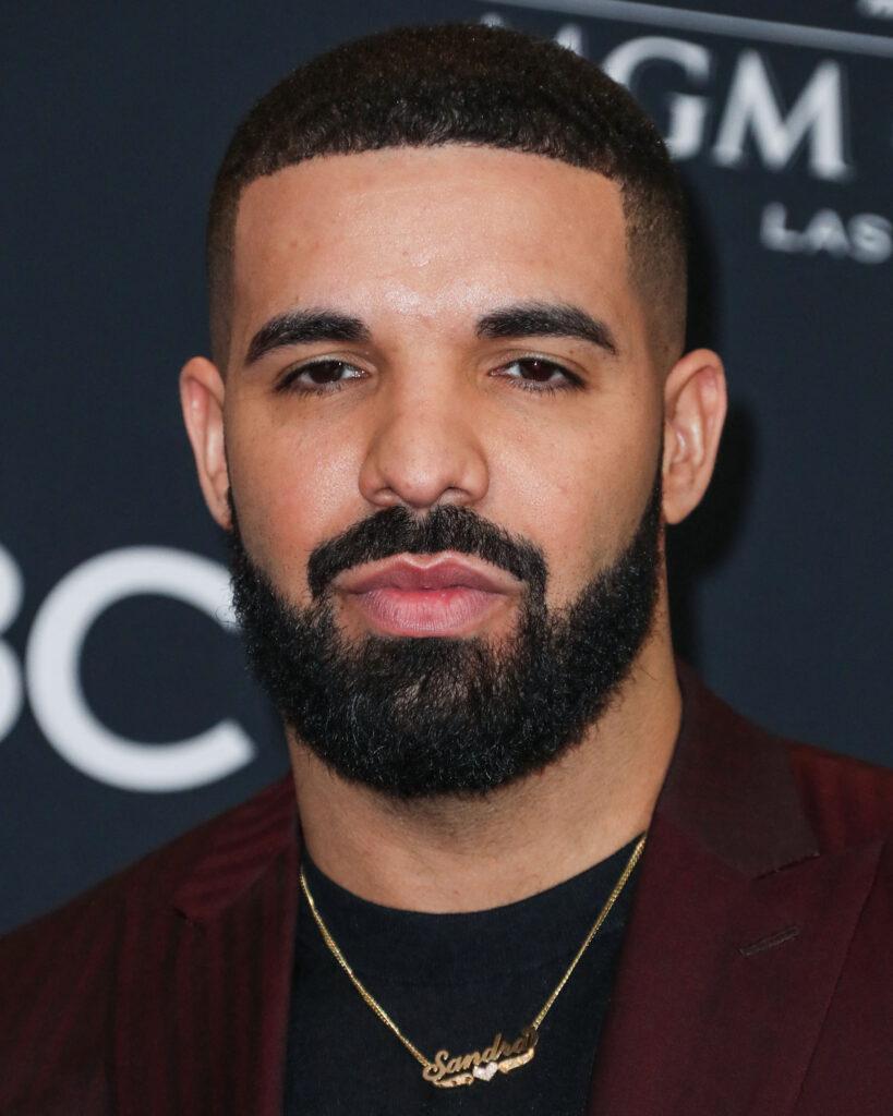 Rapper Drake Visits Strip Club With 'Tupperware' Filled With Cash