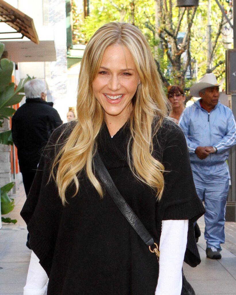 'Dexter' Star Julie Benz Files Restraining Order Against Obsessed Fan