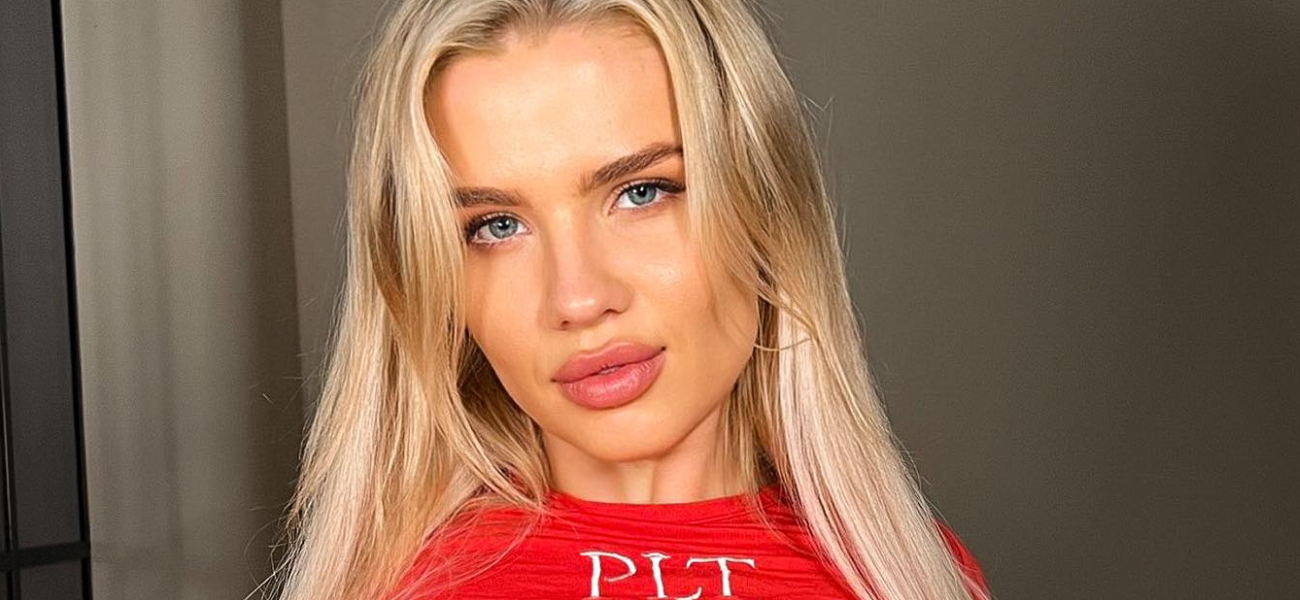 Boxer Daniella Hemsley In Tiny Crop Top Teases ‘Bigger Buns’