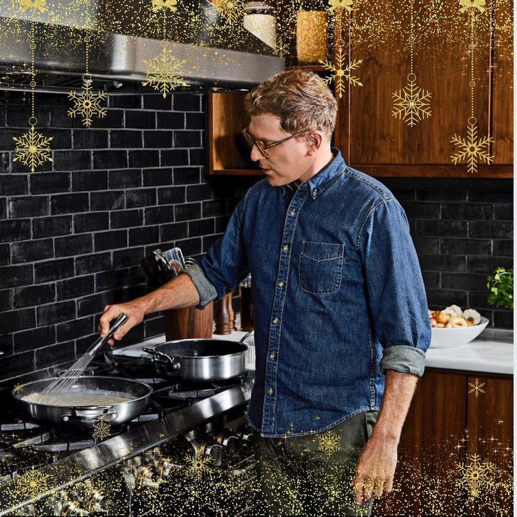 Celebrity Chef Bobby Flay Reveals His Go-To Super Bowl Menu!