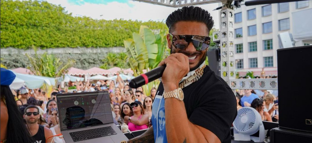 Pauly D Has Finally Found Love, Says It's 'GREAT' With GF Nikki Hall!
