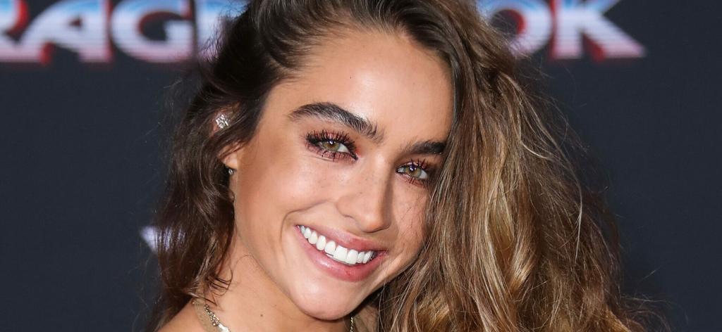 Sommer Ray Flaunts Killer Curves In Dangerously High Cut One-Piece