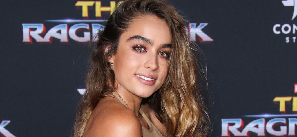 Sommer Ray Gives Overhead Views In A Plunging Red Dress