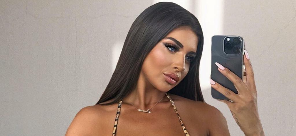 Larissa Trownson In See Through Dress Soaks Up ‘golden Hour Lighting
