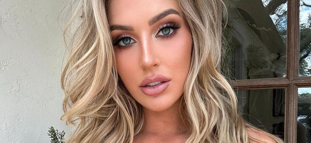 Skyler Simpson In Her Tight Crochet Dress Is Stunning