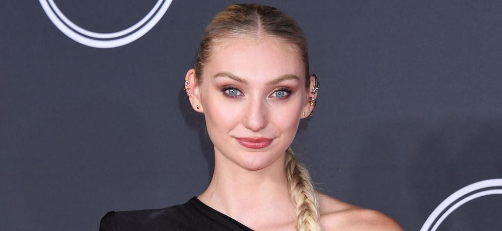 Stanford's Cameron Brink Shows Legs For Days In Her Pics