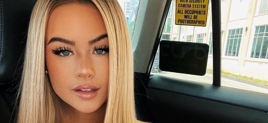 Emily Elizabeth In Chain Bikini Is 'Perfect In Every Way'