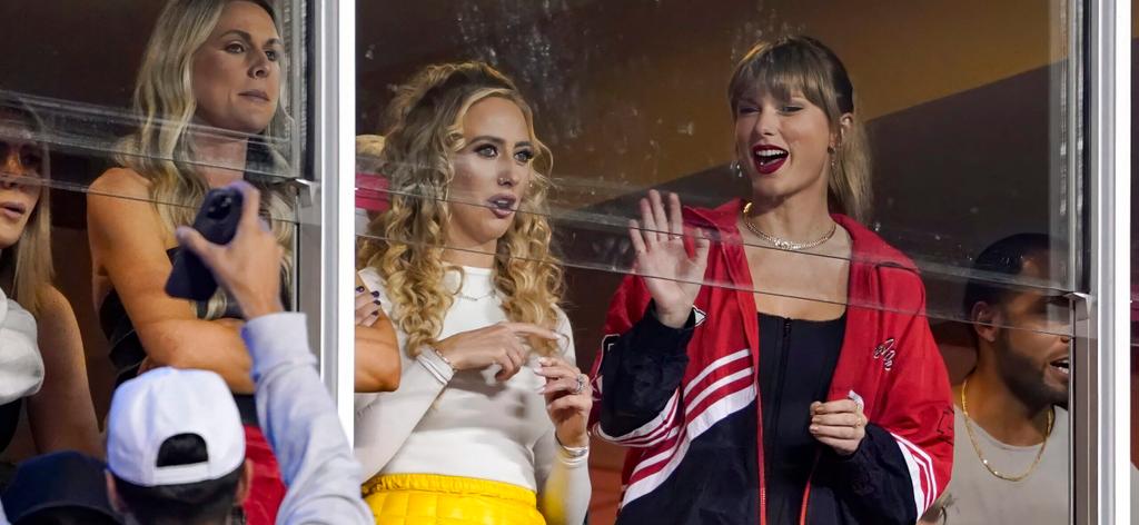 Taylor Swift, Brittany Mahomes Are Now BFFs! Share Secret Handshake