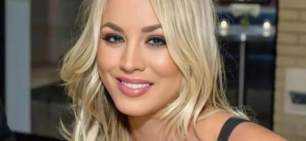 Kaley Cuoco Highlights 'Fantastic Figure' In Braless Dress