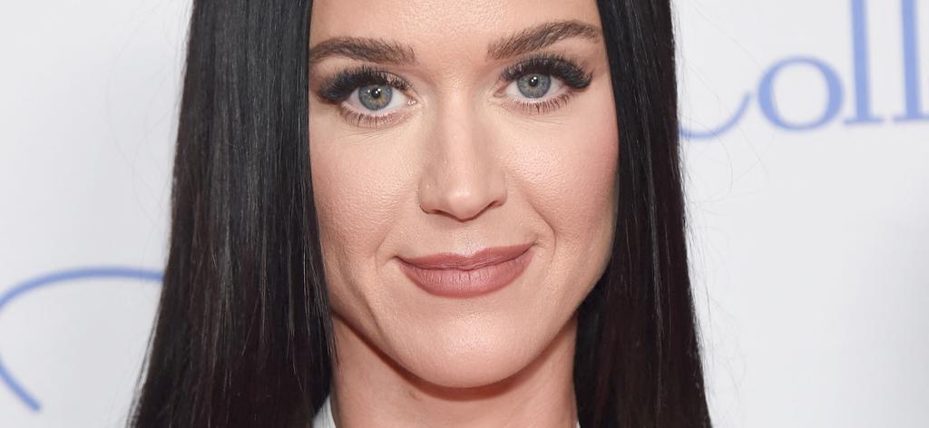 Katy Perry Pitied Kneeling In Skimpy Bikini Showing Weight Loss