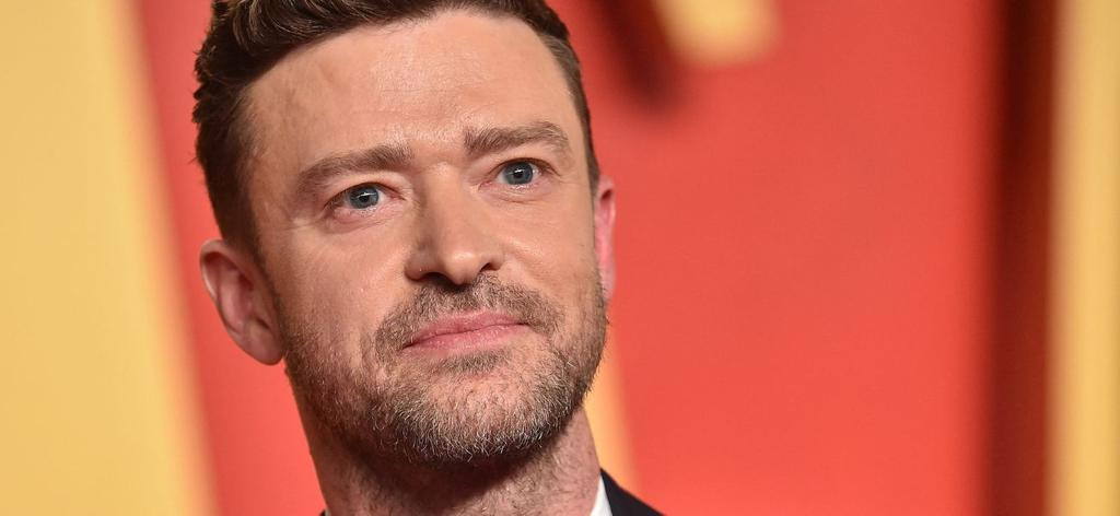 Justin Timberlake Suffers 'Wardrobe Malfunction' During Concert