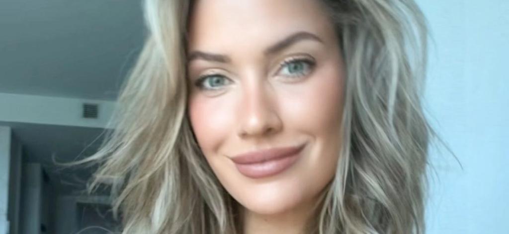 Paige Spiranac Thrills In Patriotic Bikini With A Hot Dog And Beer