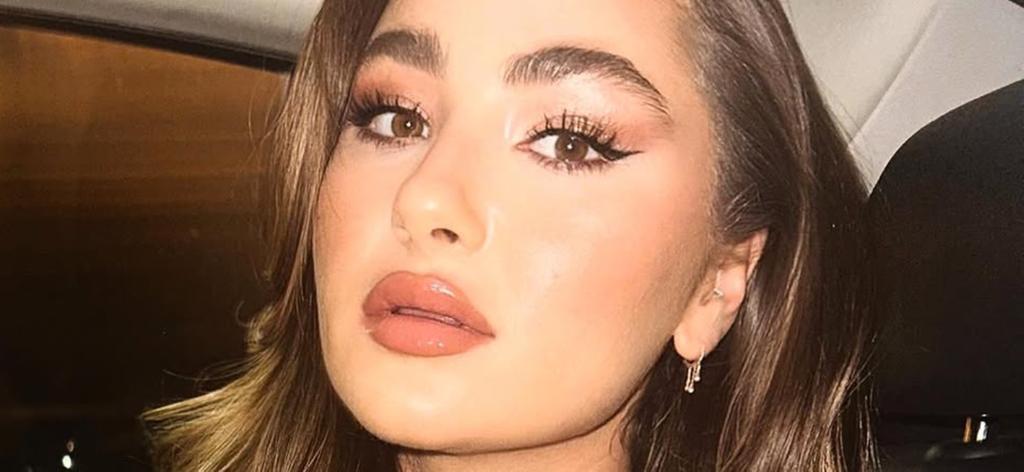 Sean Connery’s Granddaughter Is A Hottie In A Tiny Green Bikini