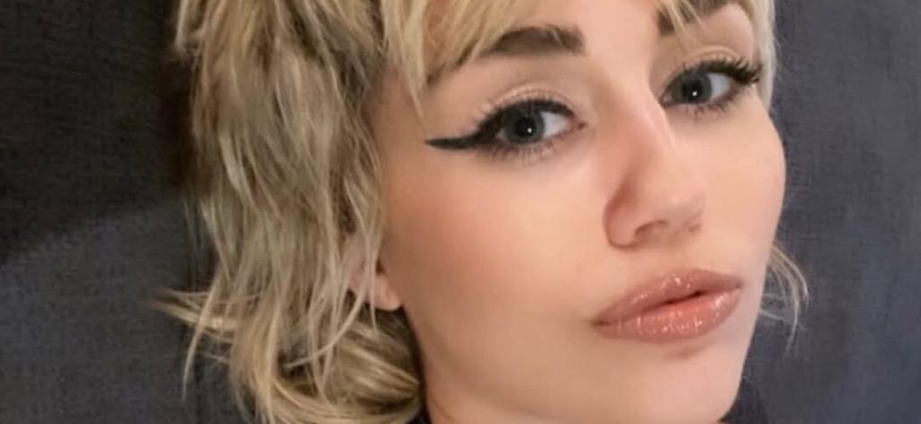 Miley Cyrus In Tiny Red Bikini 'Should Go To Nude Beaches'