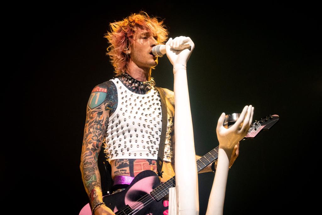 Machine Gun Kelly Gets Candid About His Feud With Jelly Roll