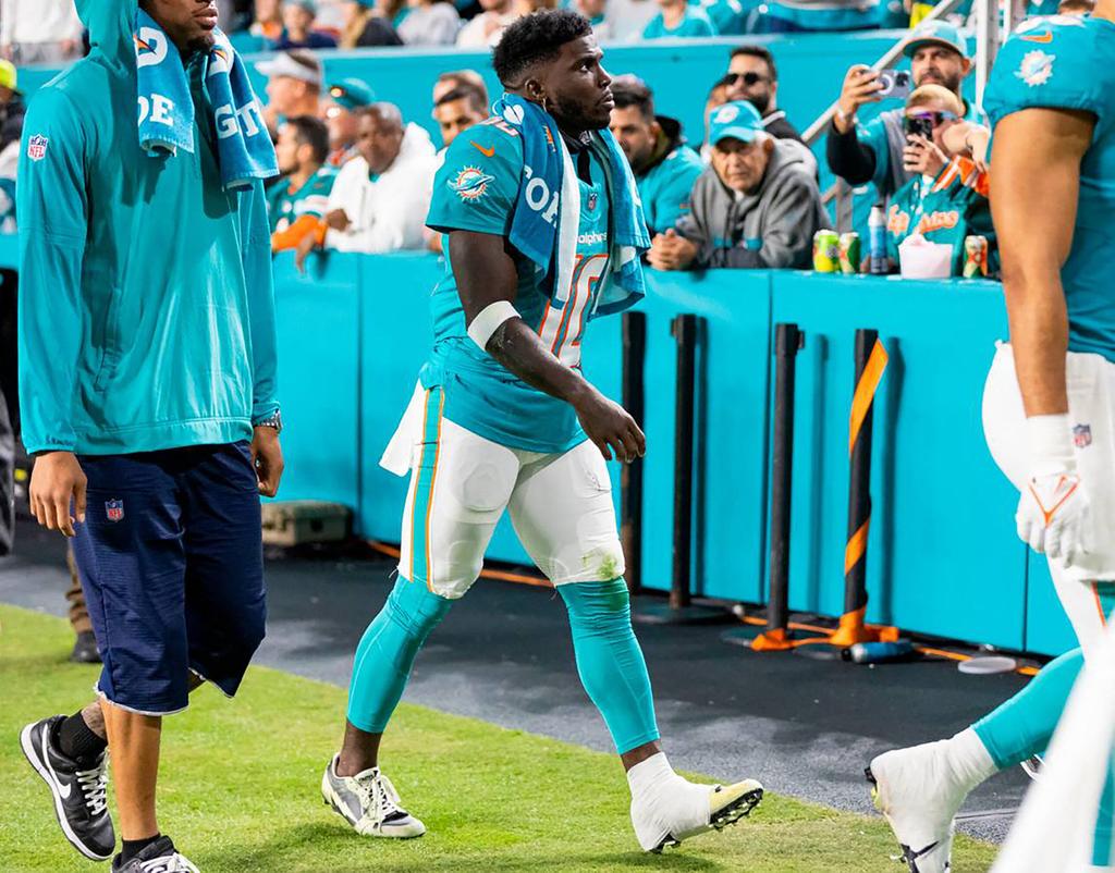 NFL's Tyreek Hill Slapped With Two Paternity Suits Demanding Child Support