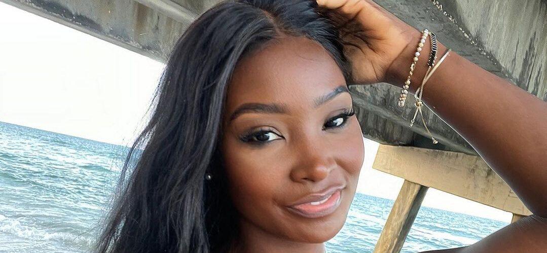 Nafeesah Terry Bares Her Flawless Body In A Red Lace Teddy