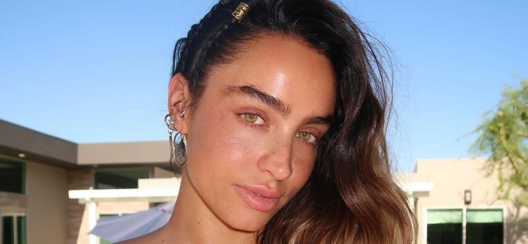 Sommer Ray Flaunts Her Glowing Tan In Her Hot New Bikini Video