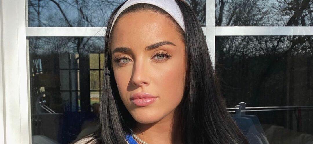 Adam Levine's Alleged 'Flirt' Buddy Posts Thirsty Bikini Pic