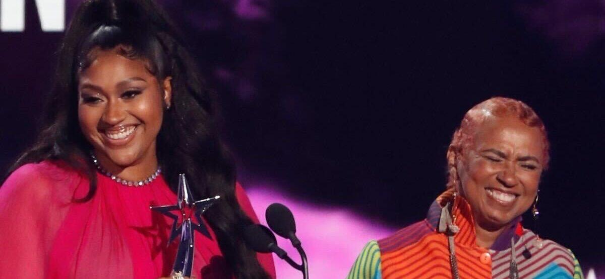 Jazmine Sullivan Wrapped Her In Support Amid Mother's Passing