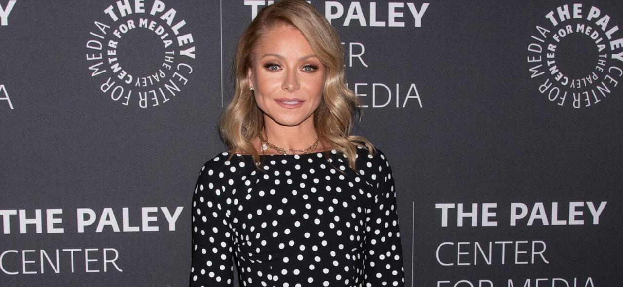 Kelly Ripa Is The Dancing Queen In Viral Throwback TikTok Video