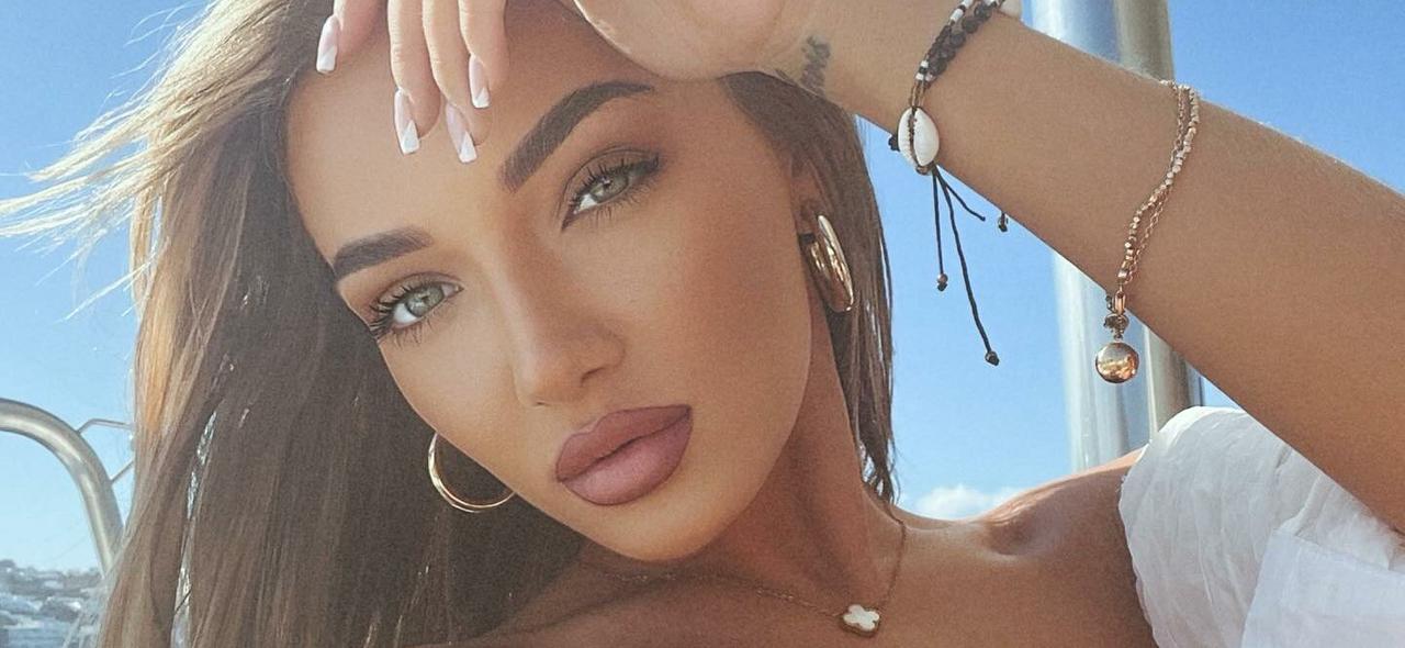 Beaux Raymond Is Dropping Jaws With THIS Cheeky Display!