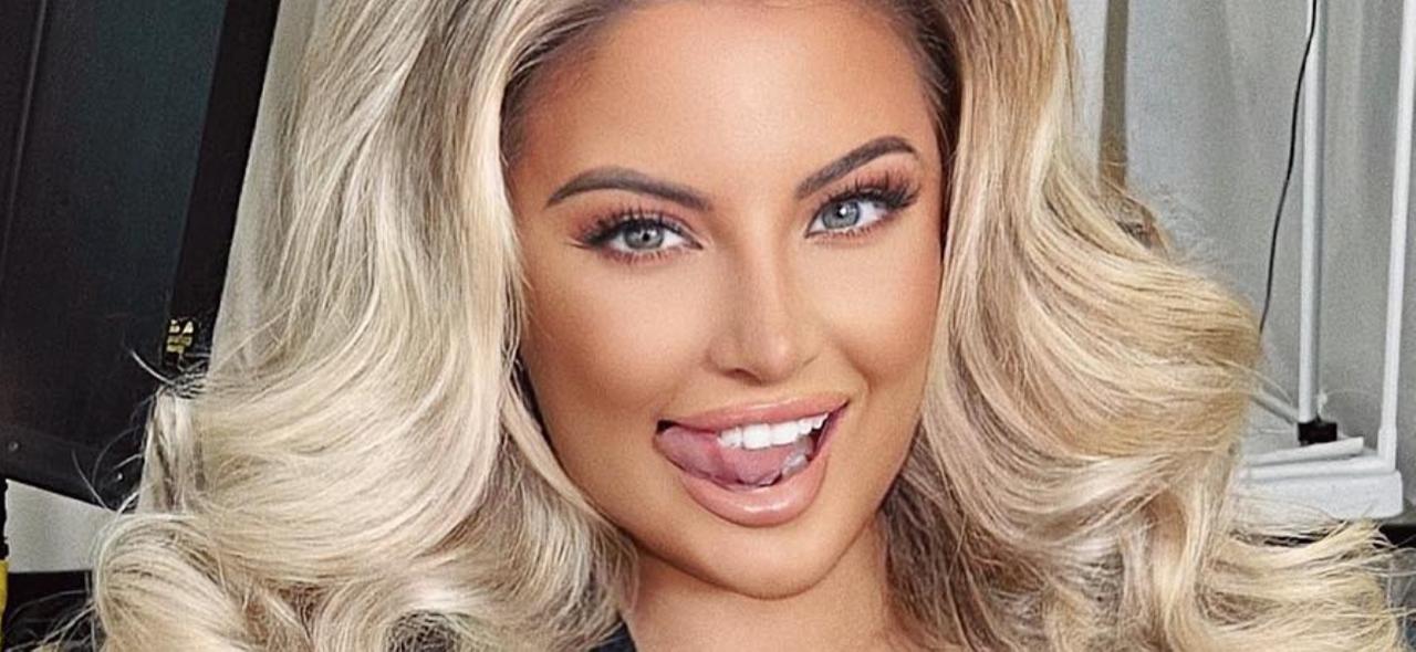 Ashley Alexiss In String Bikini Proves Her 'Peach Is Iconic'