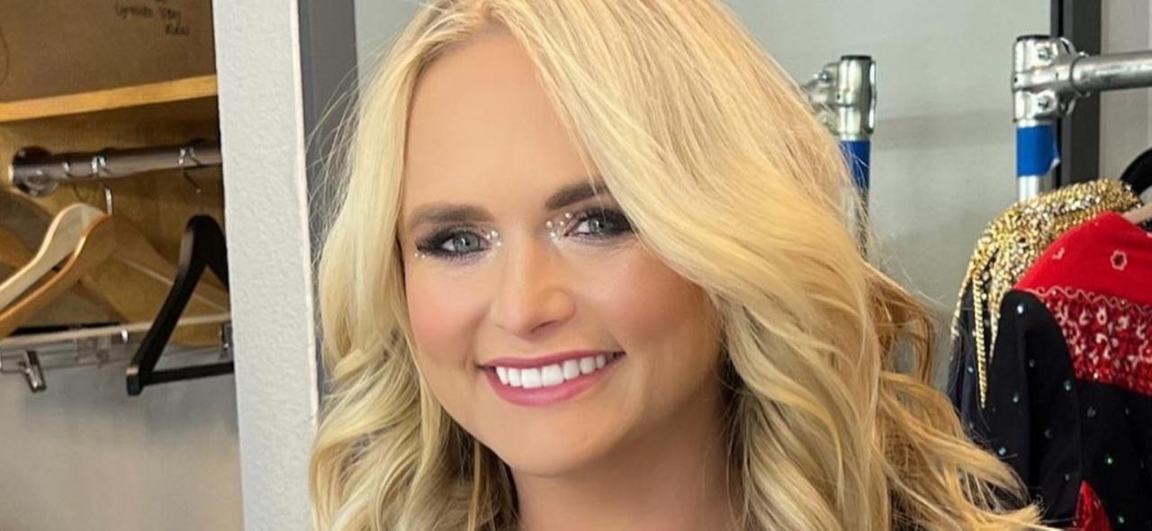 Miranda Lambert In Plunging Swimwear Shows Off Her 'Fire'