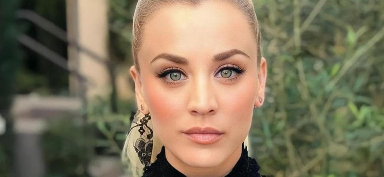 Kaley Cuoco In Skimpy Bikini By A Mirror 'Isn't Holding Back'