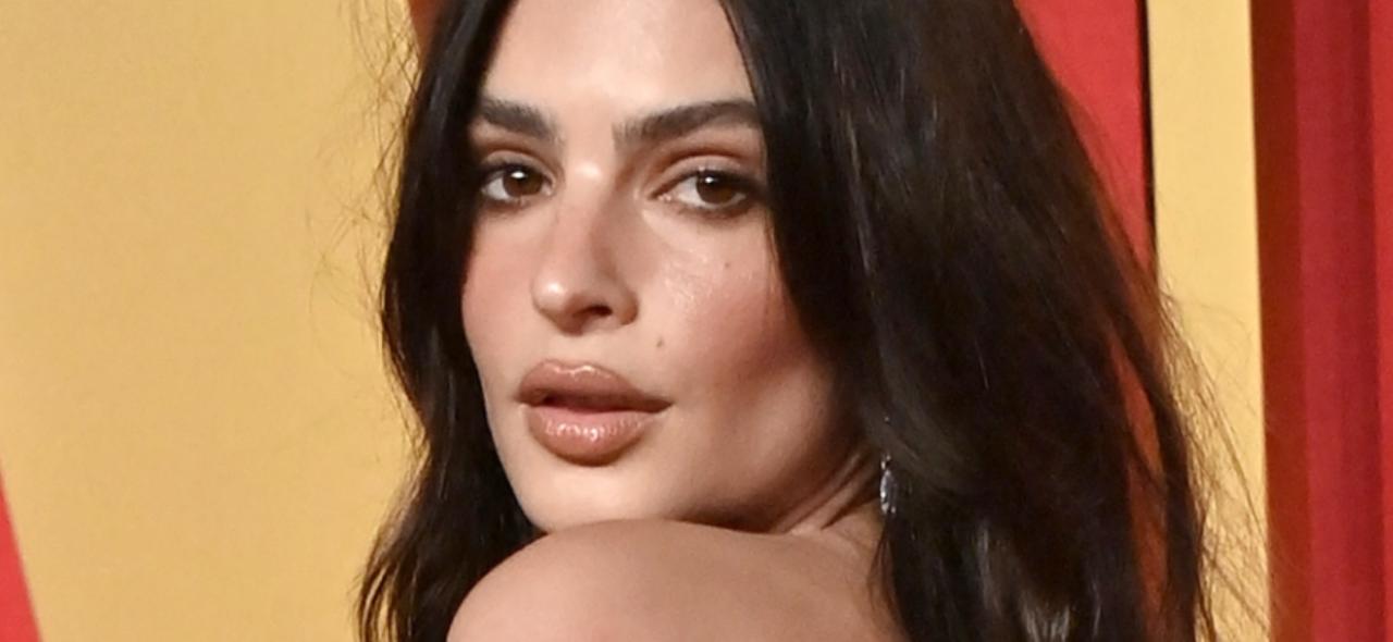 Emily Ratajkowski Makes Jaws Drop In Her Skimpiest Bikini